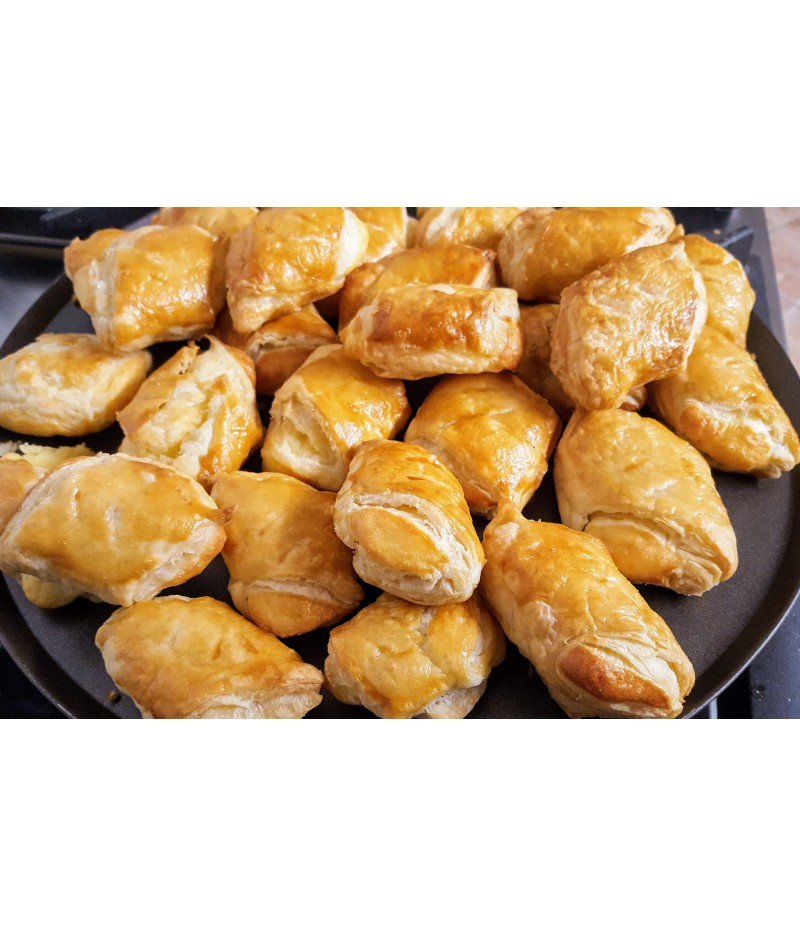 Mini pateuri cu branza sarata